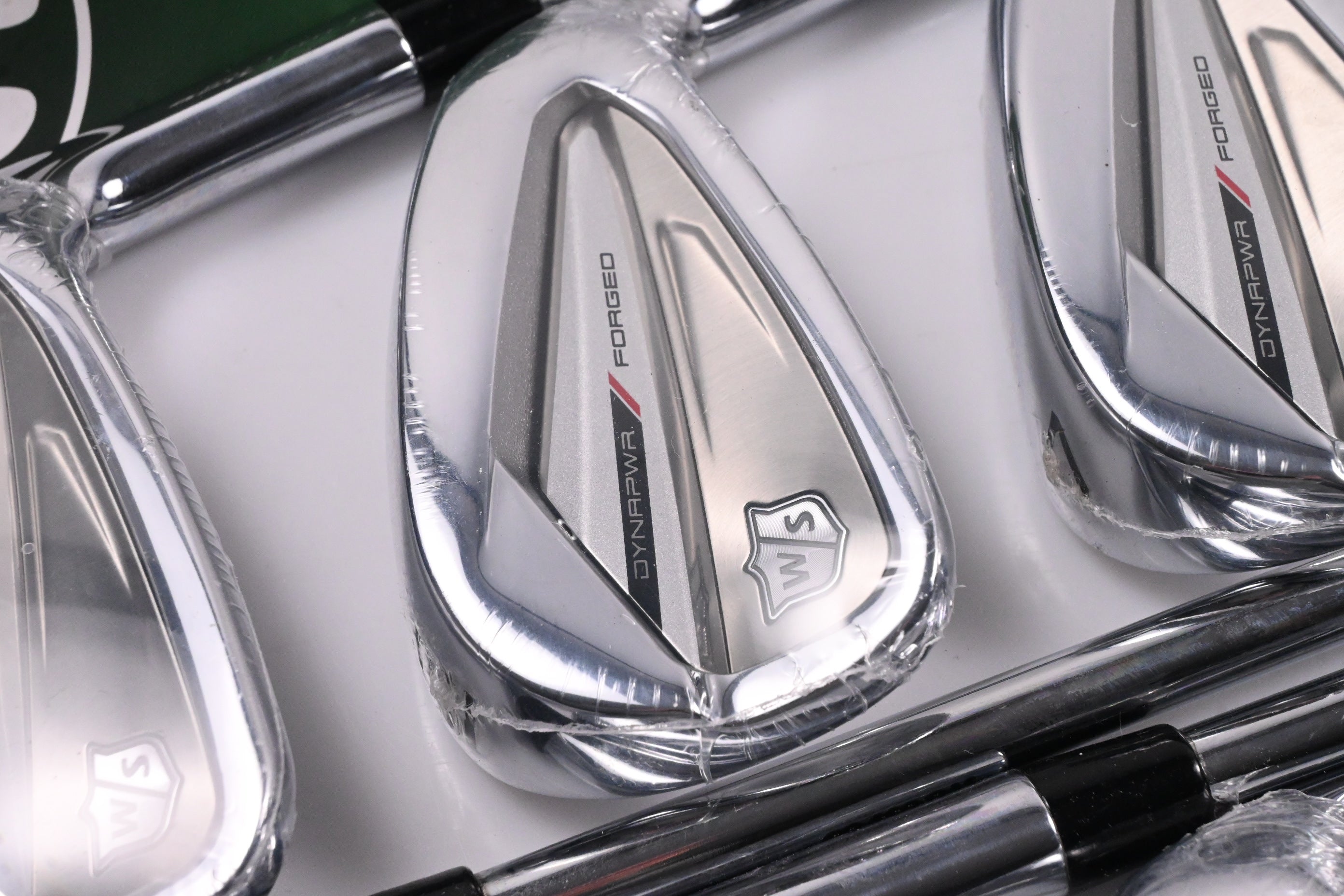Wilson Staff DYNAPWR Forged Irons / 5-PW+GW / Regular Flex KBS Tour Li ...